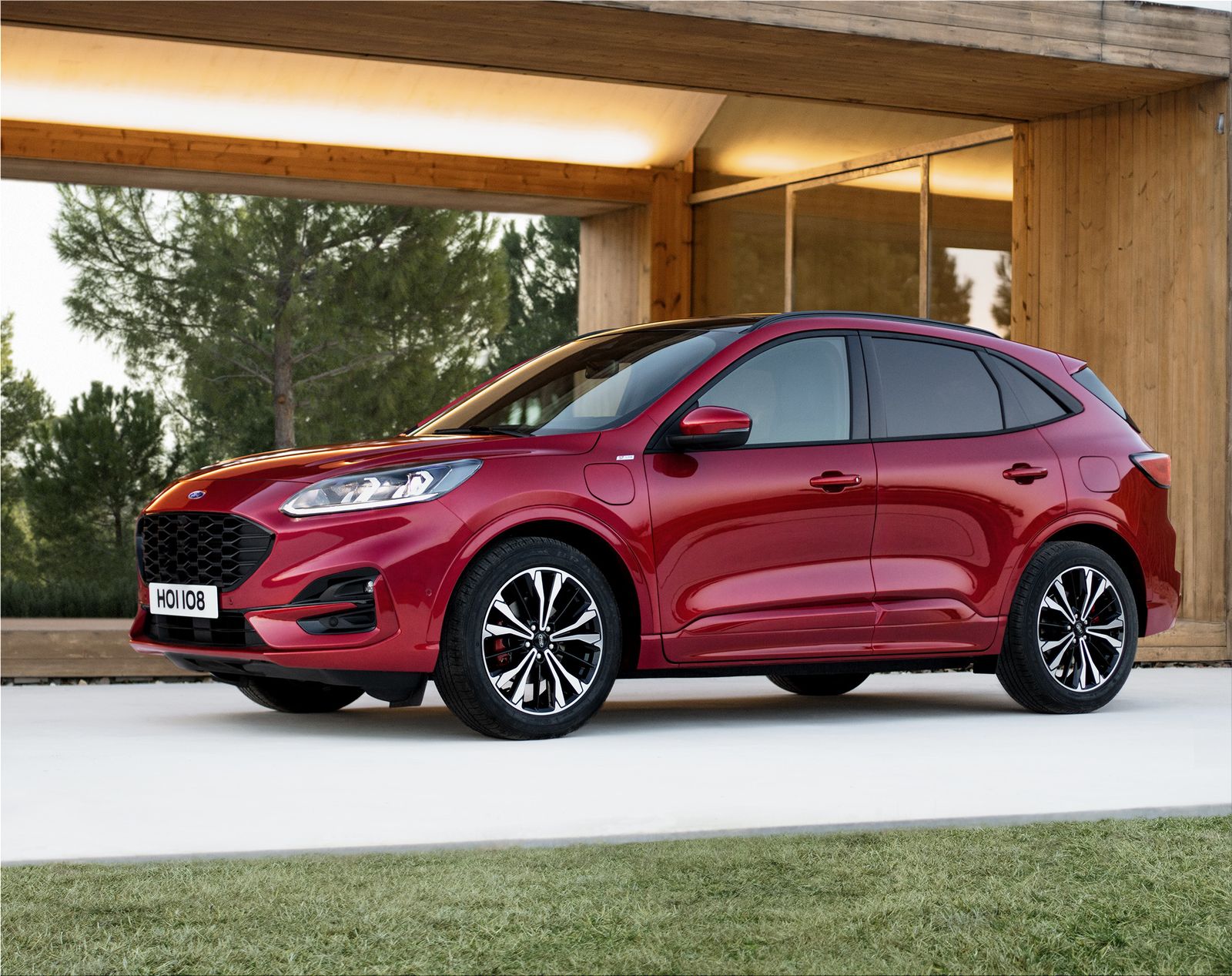 Ford Kuga: new design, modified interior and a full range of hybrid ...