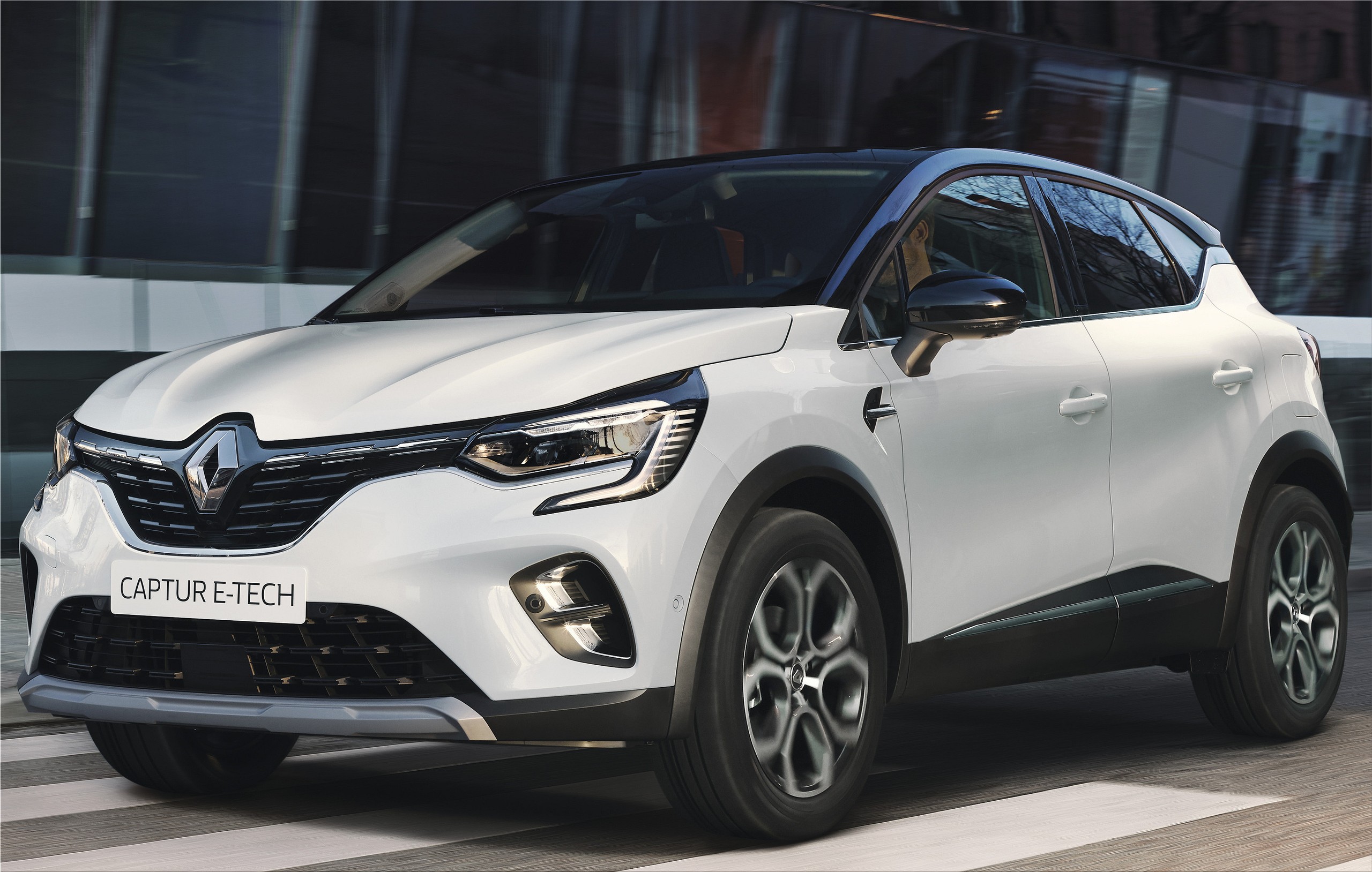 The New Renault CAPTUR With The Advanced E TECH Technology Renault The New Renault CAPTUR With The Advanced E TECH Technology Renault