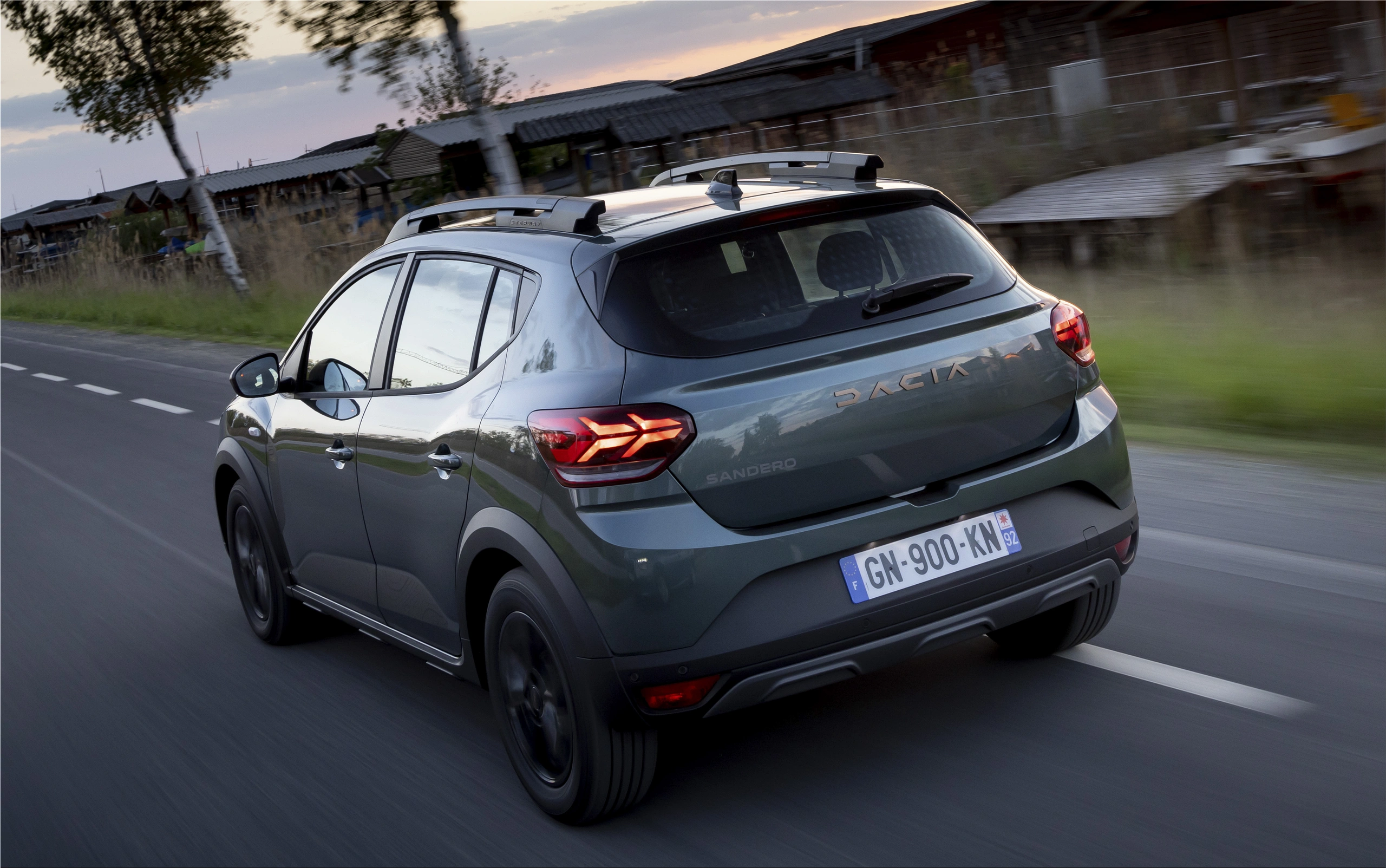 Dacia Sandero Stepway Extreme: A Stylish and Practical Crossover for ...