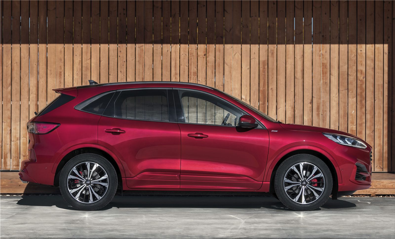 Ford Kuga: new design, modified interior and a full range of hybrid ...