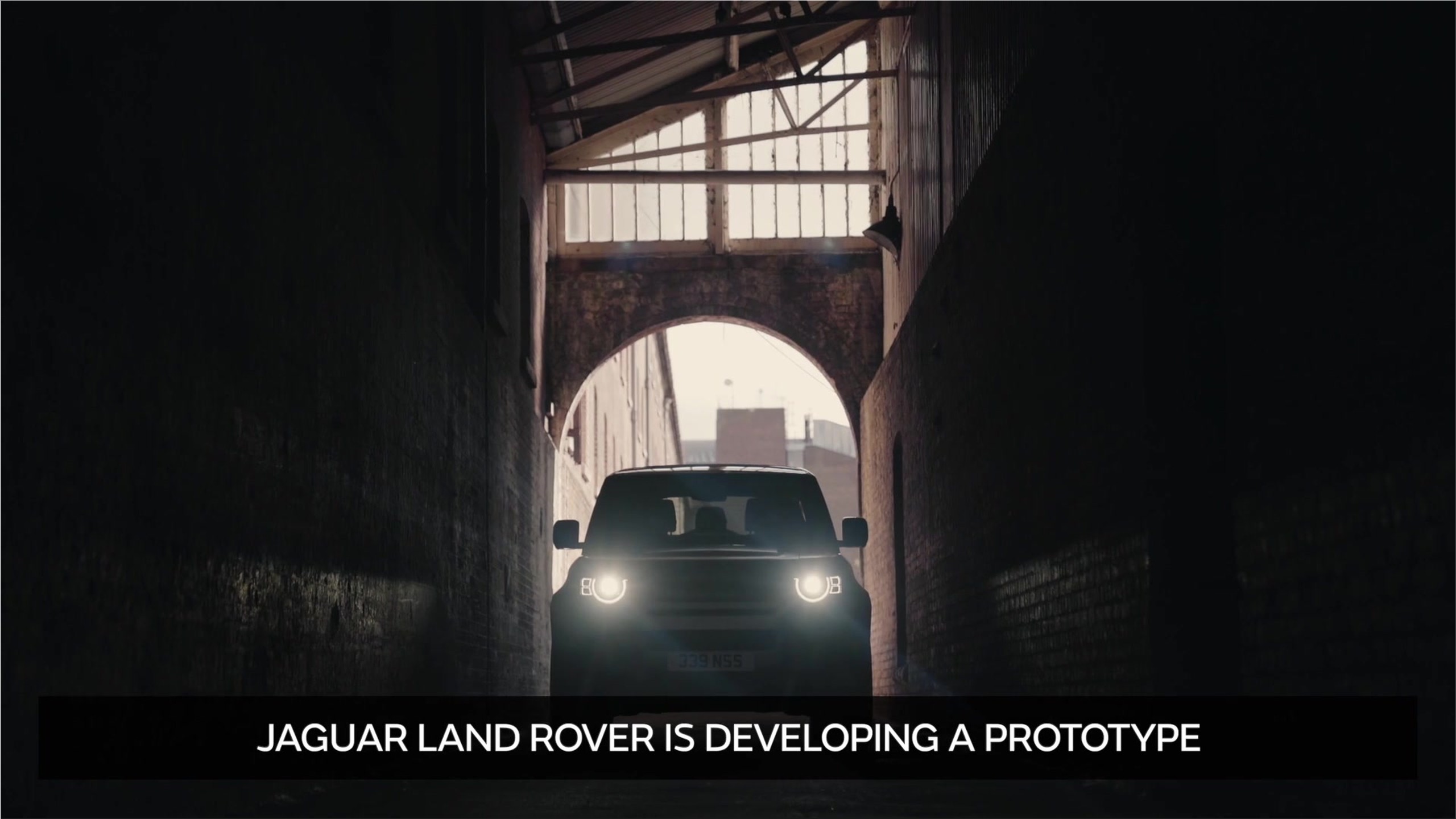 Jaguar Land Rover develops hydrogen-powered fuel cell technology (FCEV ...