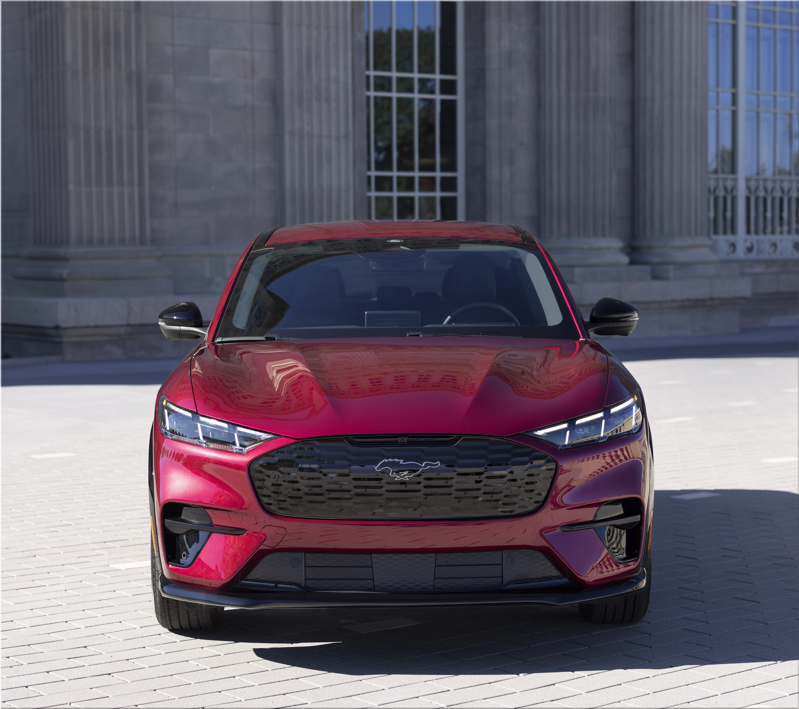 2025 Ford Mustang Mach-E Electric SUV: Auto Lane Changes, Extended ...