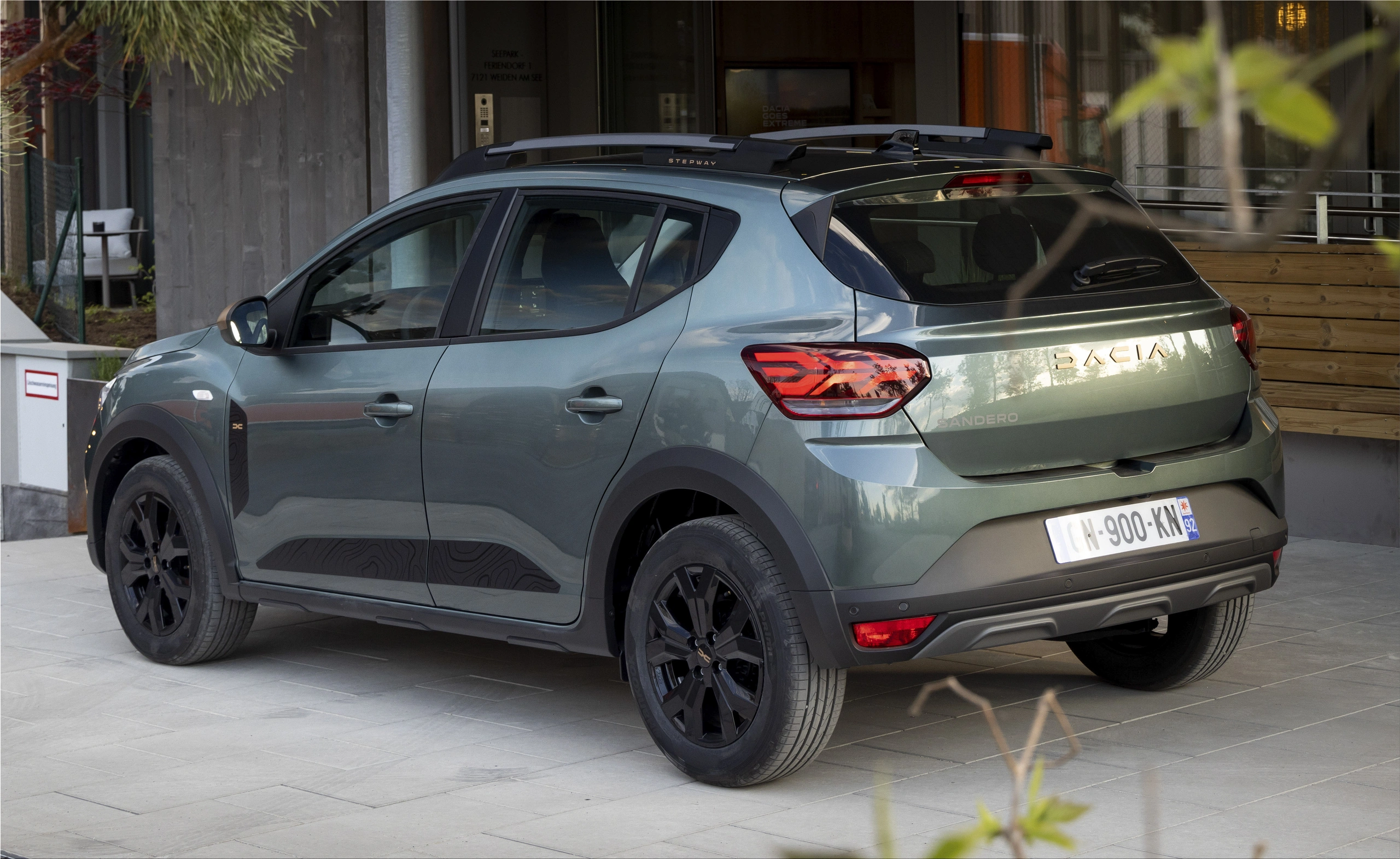 Dacia Sandero Stepway Extreme: A Stylish and Practical Crossover for ...