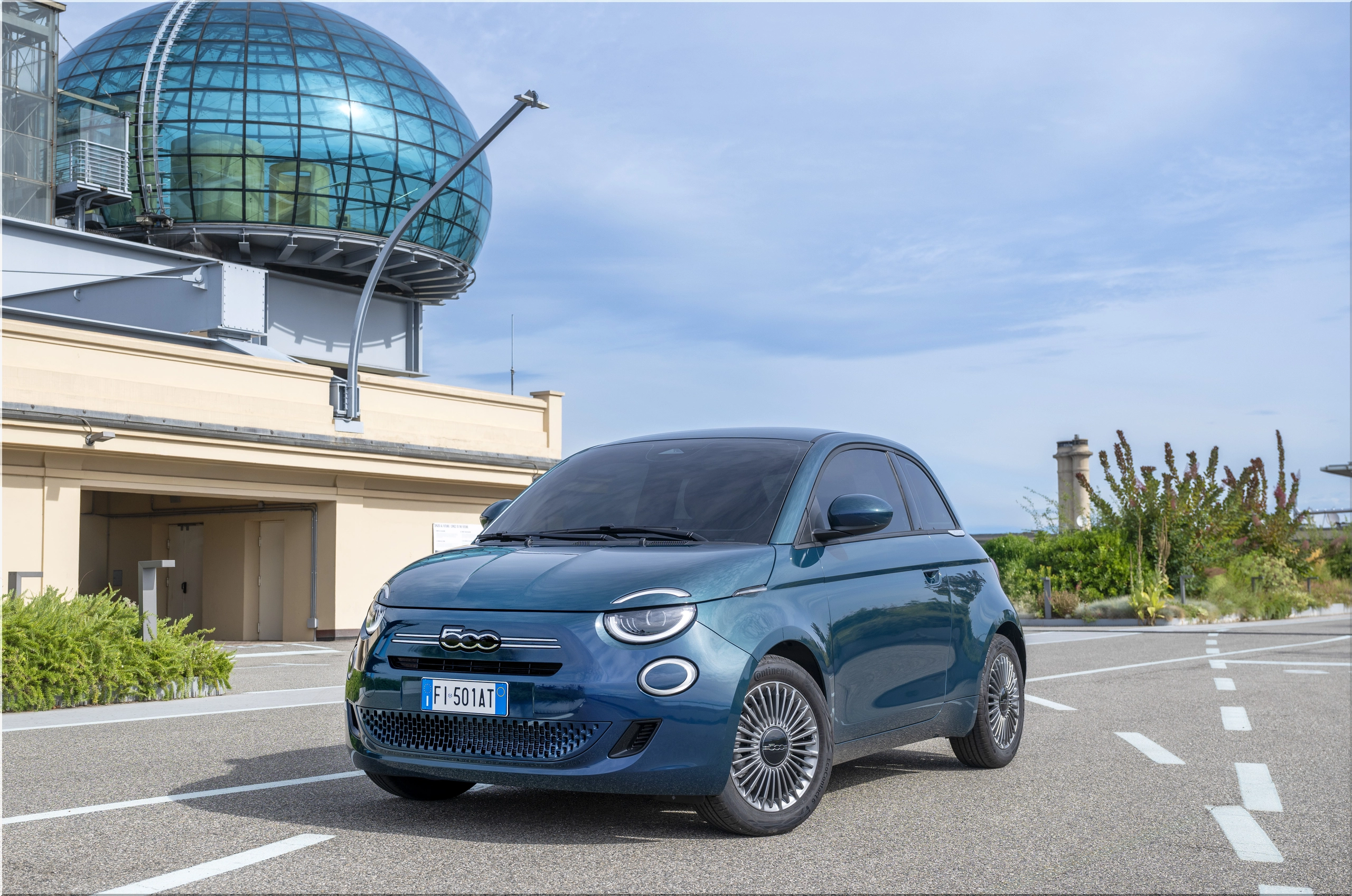 Fiat 500 Hybrid returns in 2026 with efficient city driving | Car Division