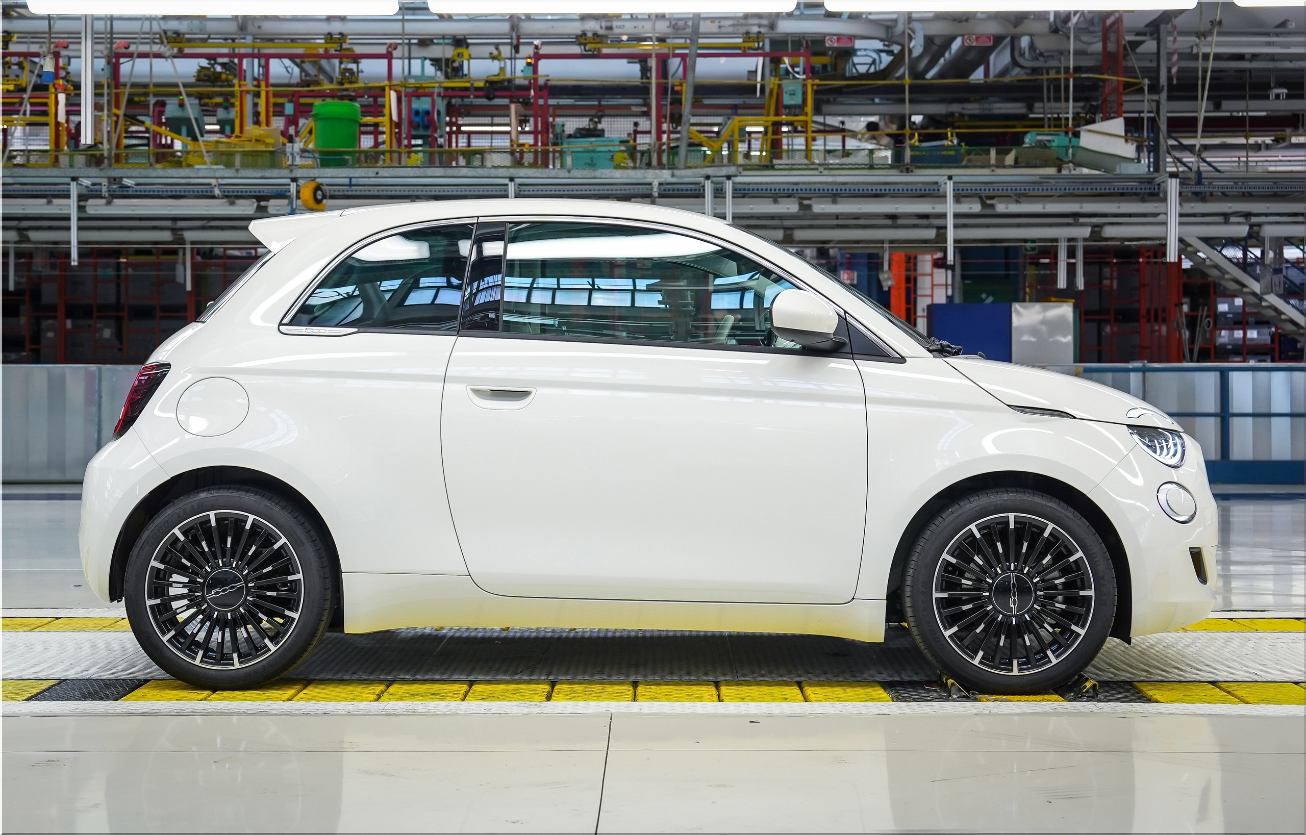 2026 Fiat 500 Hybrid Launches with $20K Price Target | Car Division