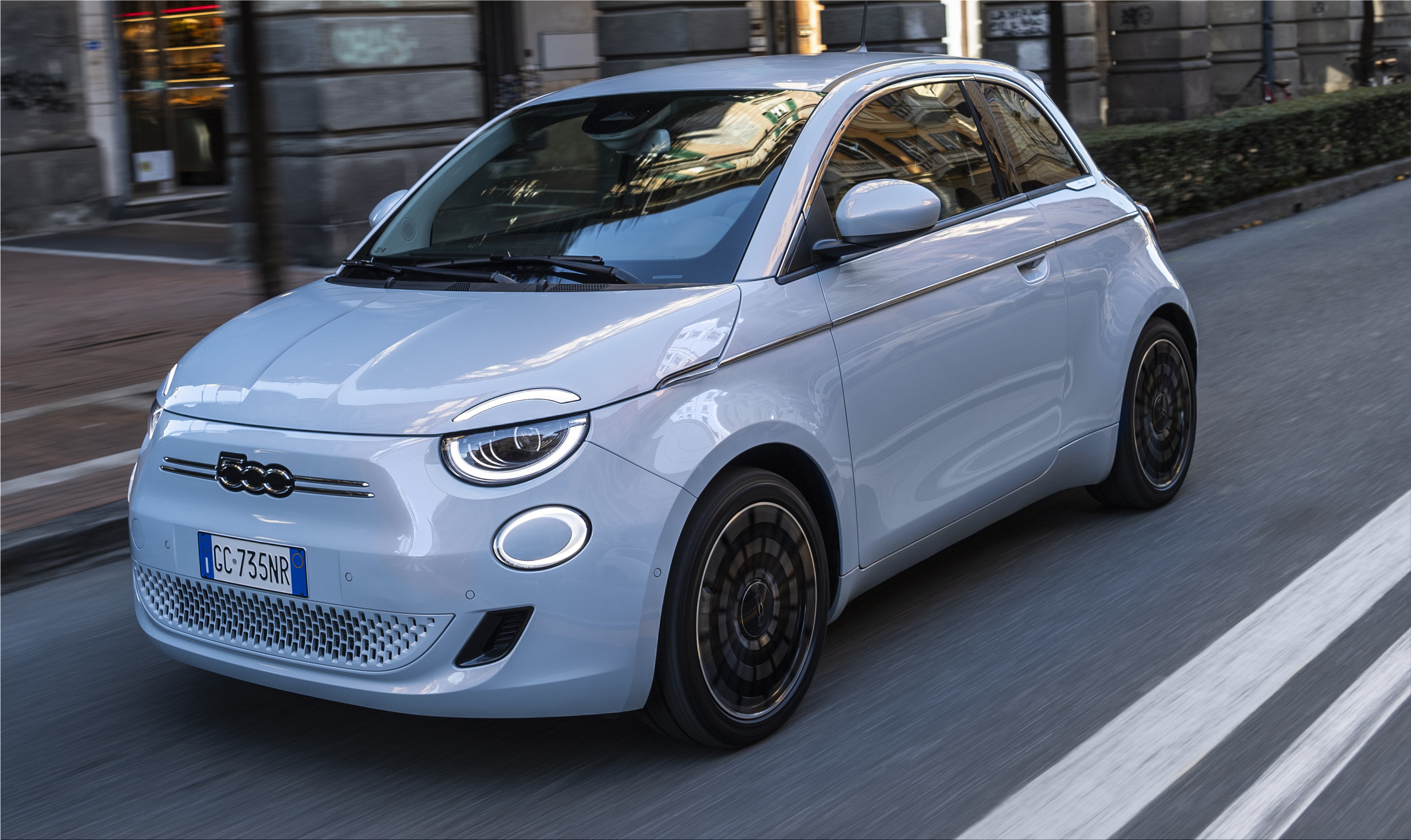 The Fiat 500e is the best small electric car | Car Division