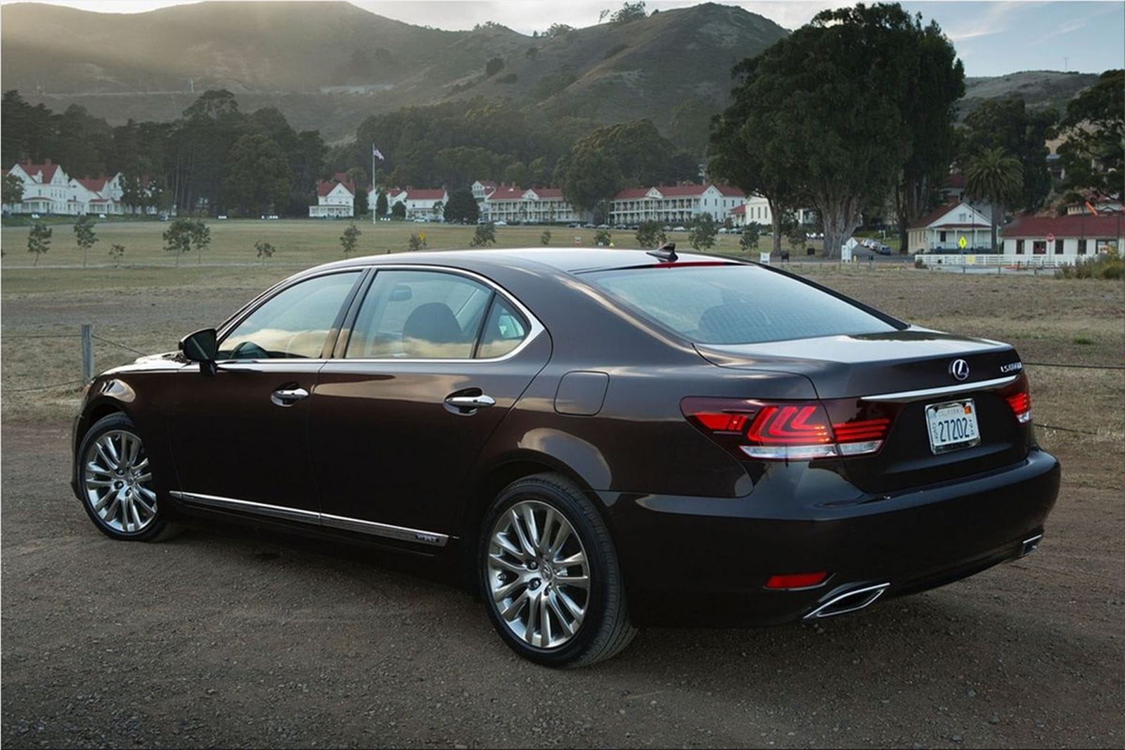 Lexus LS 600h L unique sport interior | Car Division