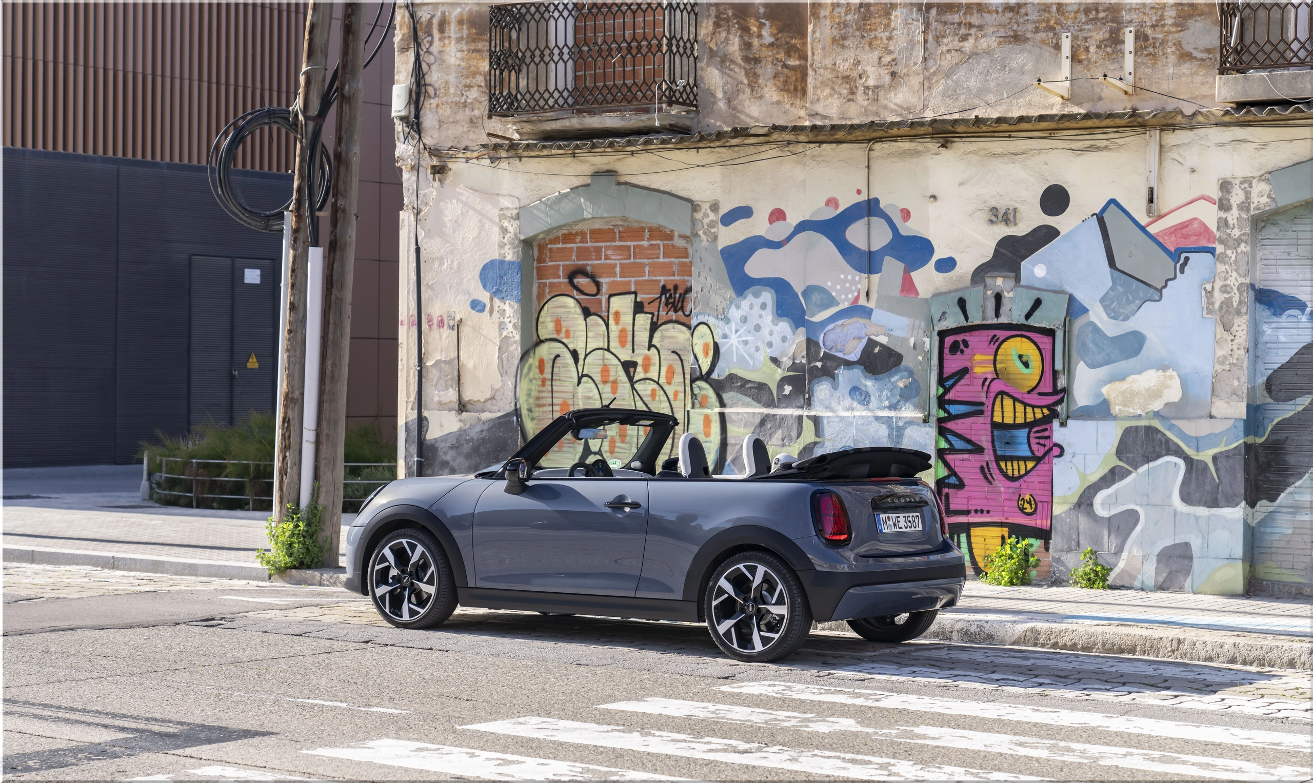 MINI Cooper S Convertible: Power and Open-Air Freedom in Copper Grey ...