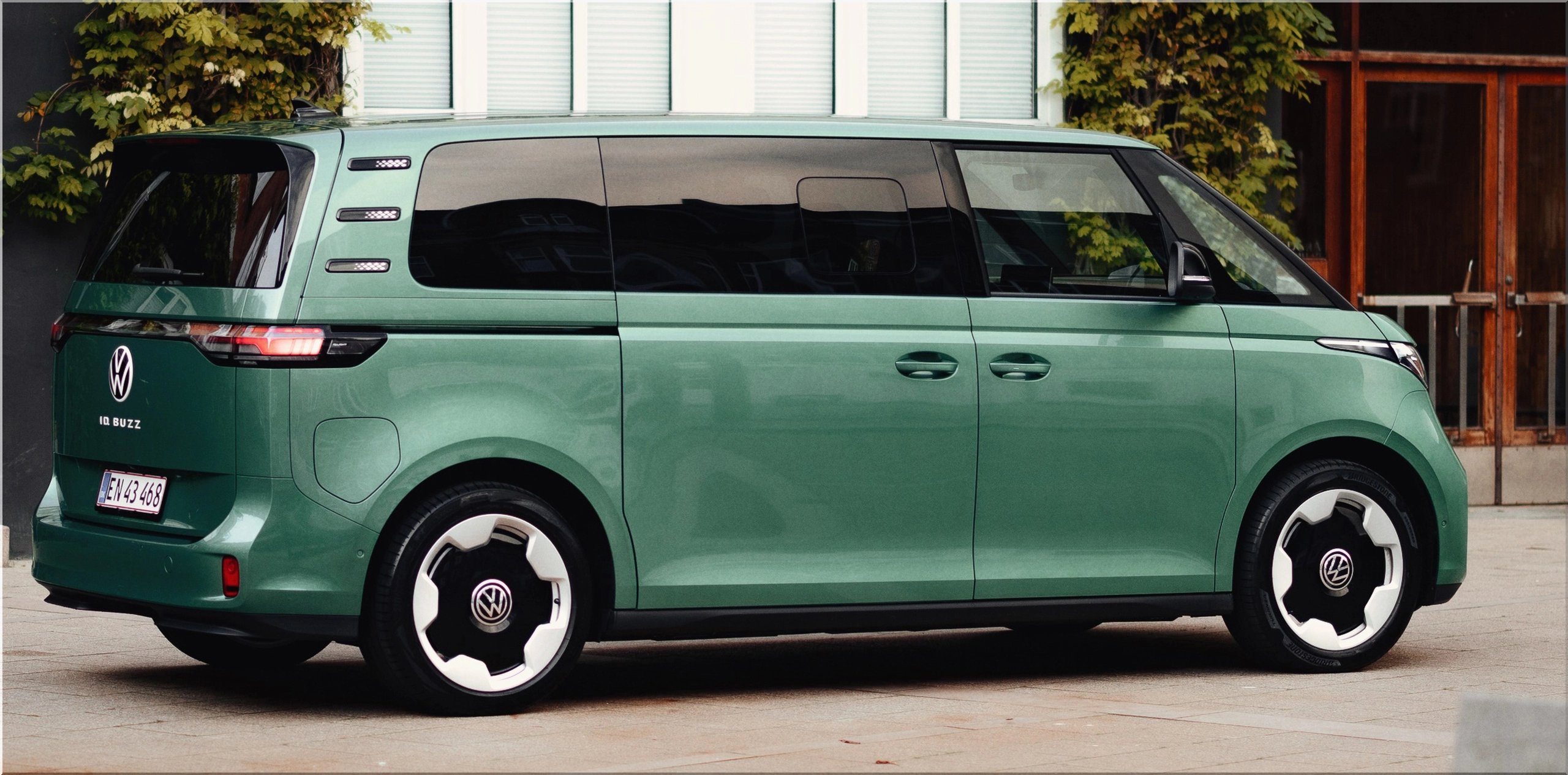 Volkswagen ID. Buzz 2026 Leasing: Best 7-Seater Electric Van Deals ...