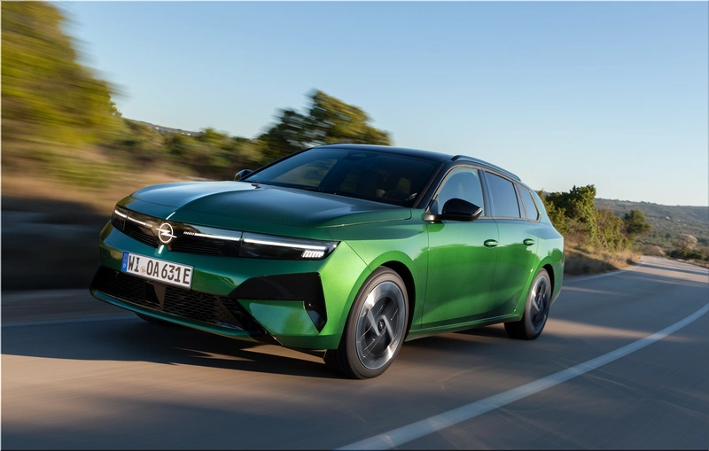 Opel Astra 2026 Review: New EV Range, Hybrid Power, More Tech | Car ...