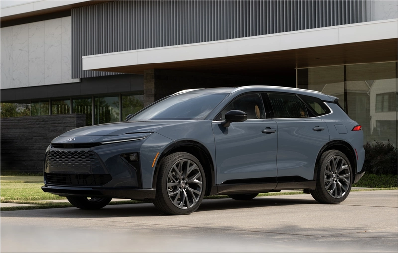 Discover the 2026 Toyota Crown Signia Hybrid SUV: 240 HP, AWD & Premium ...